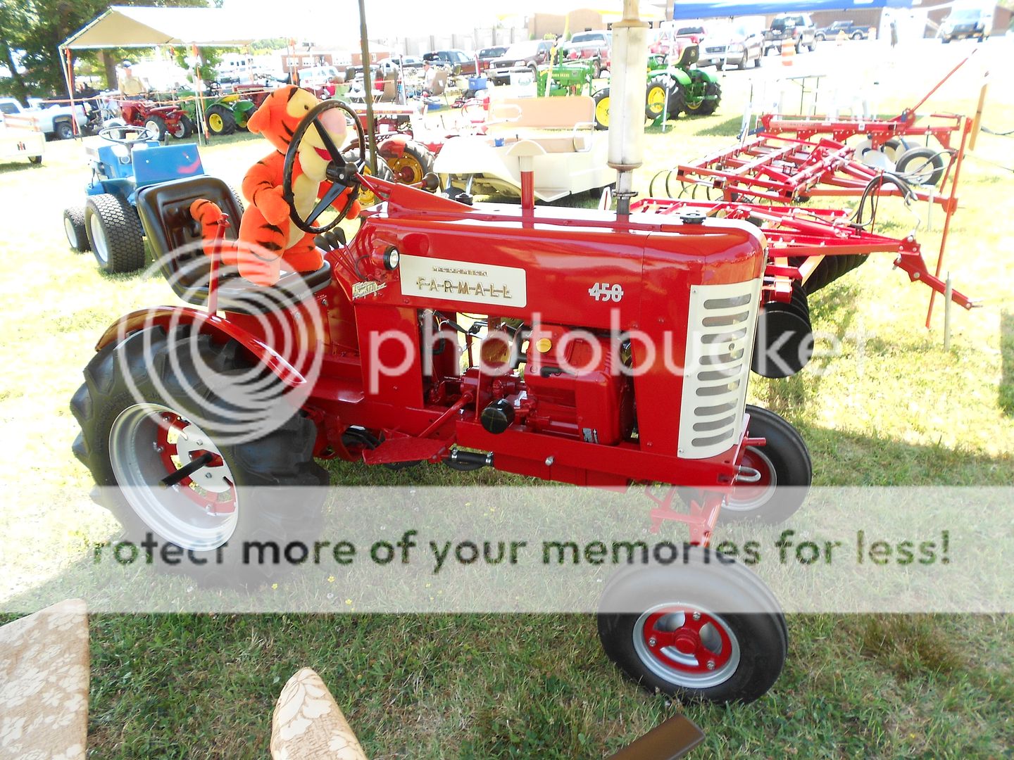 Photos from the Southern Indiana Antique Machinery Show - Wheel Horse ...